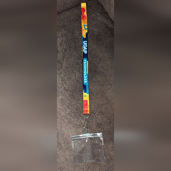 Universal | Accessories | New Universal Orlando Annual Pass Holder Uoap ...